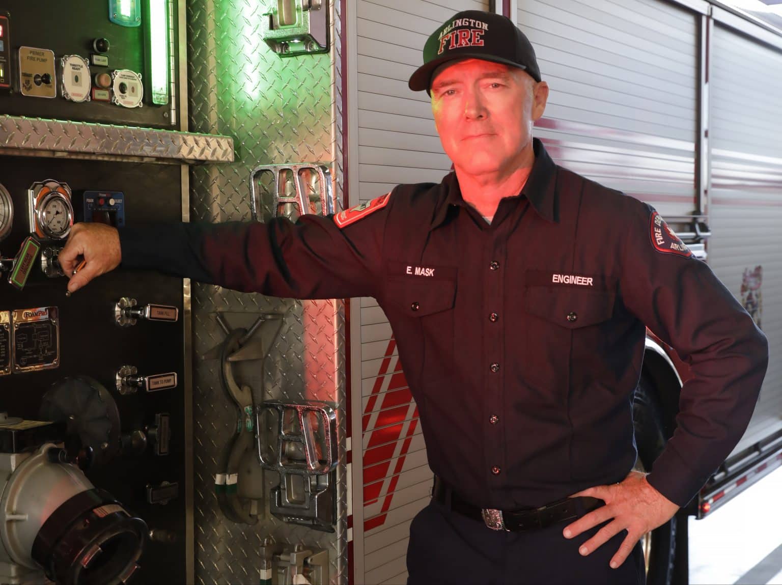 VIDEO: 'Hockey saved my life:' Firefighter survives heart attack on ice ...